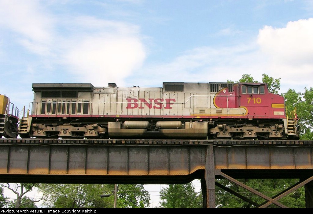 BNSF 710
